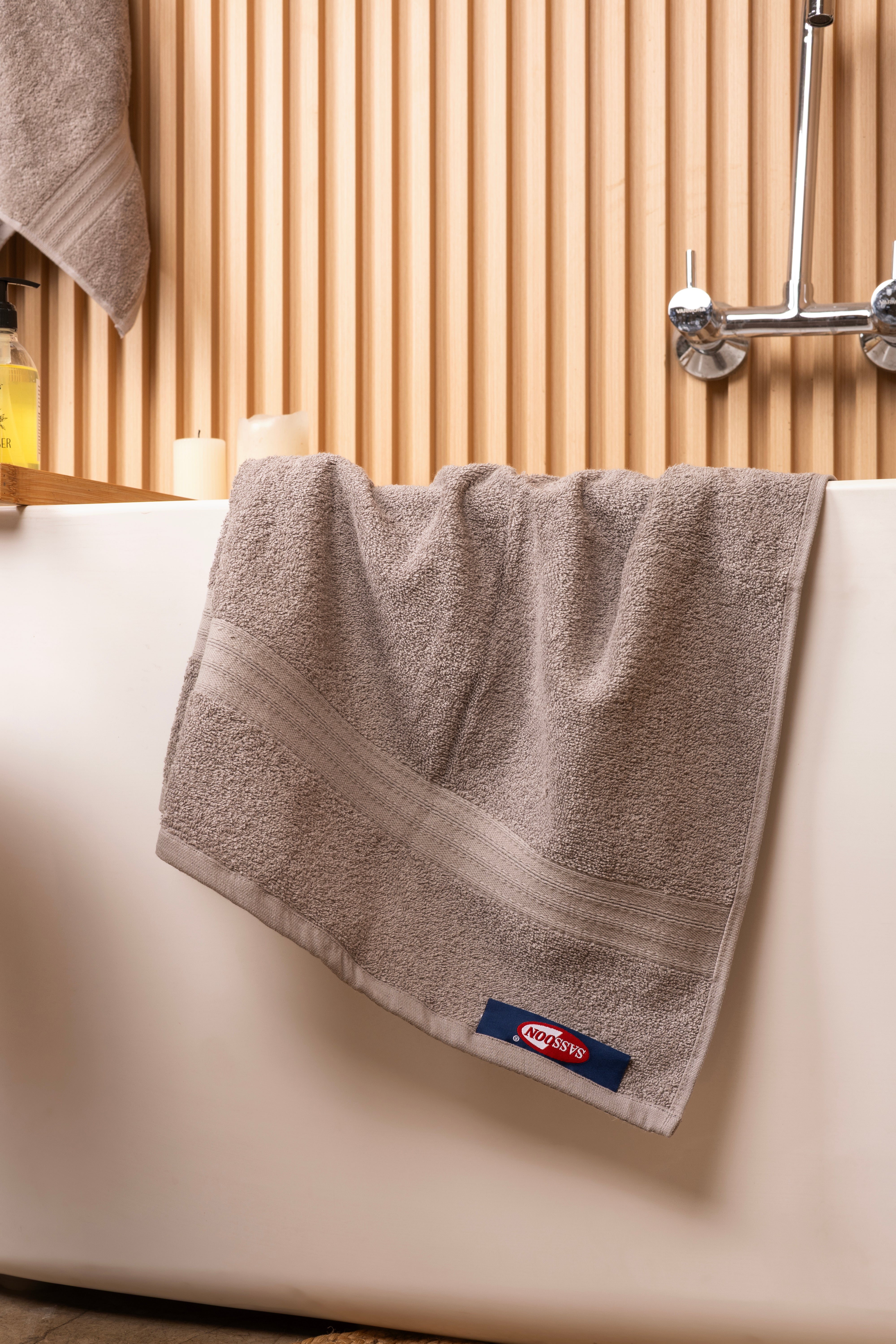 10 Creative Ways to Use a Hand Towel Beyond the Bathroom – Sassoon Fab
